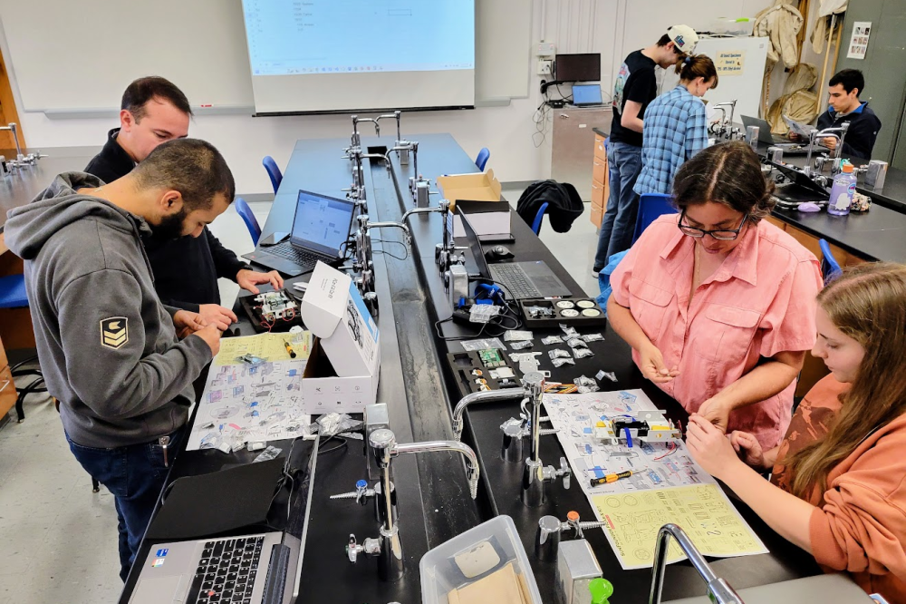 Teaching – POLLINATOR LAB